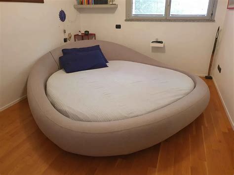 Pebble Bed With Rounded Shapes Dorelan Deesup