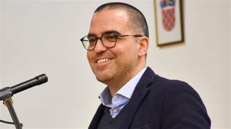 Toni Maglica Kratki životopis