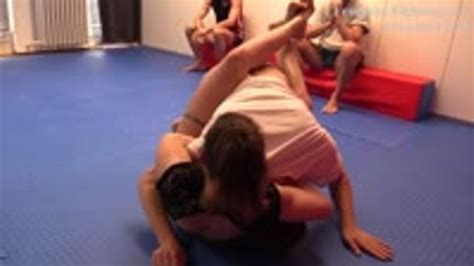 Xenas Full House Merry Go Round Beatdown First Half German