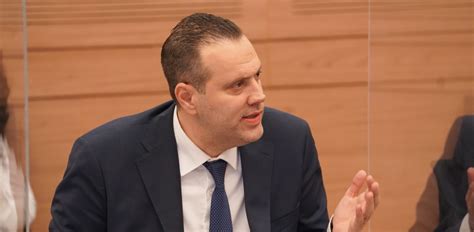 מיקי זוהר נגד דני דנון מי יבחר את היור החדש של קקל גלובס