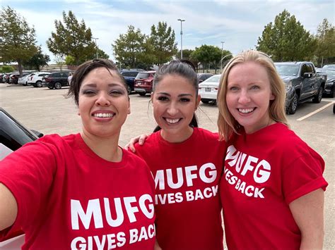 Denisha Jackson On Linkedin I Had A Great Time Packing Food For Families Today With My Mufg Bank