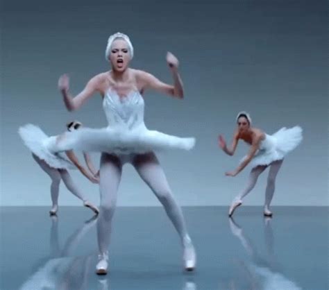 S De Funny Ballet Tenor
