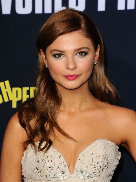 Stefanie Scott Pitch Perfect 2 Premiere In Los Angeles • Celebmafia