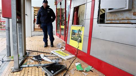 Rischioso Assalto Al Bancomat Delle Poste A Cesena Ma Qualcosa è Andato Storto