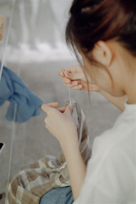실내 Diy 가정 활동 개인 프로젝트 개인적인 공예 기술 꼼꼼한 매뉴얼 바느질 바느질 작업 바느질하는