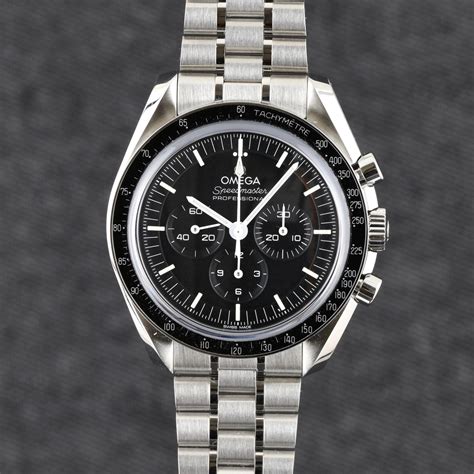 Lot Omega Speedmaster Moonwatch Professional