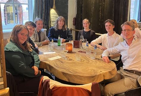 Maandag Sprak Ik Met Thomas Hoek Tessa Liefting Qwen De Vries Nienke Nooij Mats Veul En Skye