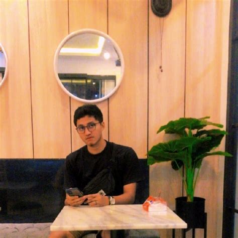 Moch Braja Mulya Herlambang Warehouse Officer Pt Arrow Chain Management Logistics Linkedin