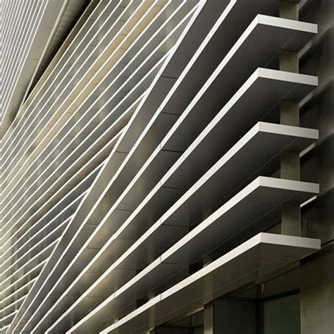 Lam Chắn Nắng Hình Hộp Chữ Nhật Austrong Nhà Thầu Trọn Gói