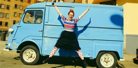 6 Eccentric Zodiac Signs Who Arent Afraid To Let Their Freak Flags Fly Yourtango