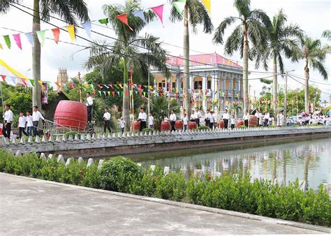 Chầu Lượt Tại Giáo Xứ Hồng Quang Giáo Phận Bùi Chu Báo Công Giáo Và