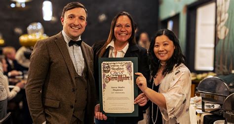 Sierra Madre Playhouses Sold Out The Bees Knees” Roaring 20s Gala