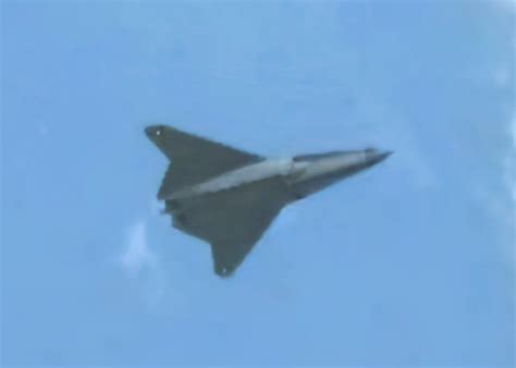 Китайські розробники представили концепт революційного винищувача