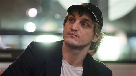 Franz Rogowski Wer Ist Die Freundin Des Deutschen Schauspielers