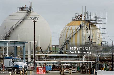 Richmond Refinery Photos And Premium High Res Pictures Getty Images