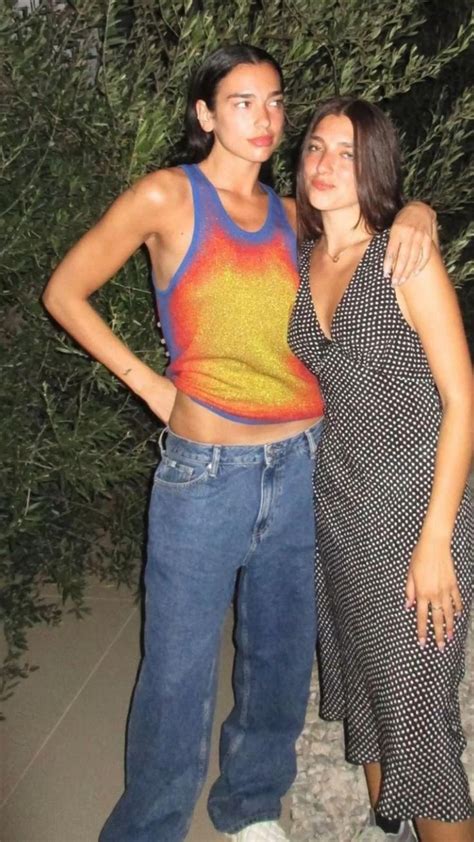 Dua Lipa Fashion Outfit Streetstyle Fashion Outfits Fashion Inspo