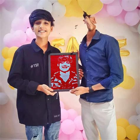 Mohammed Faiz Mohammed Bangle Set Save