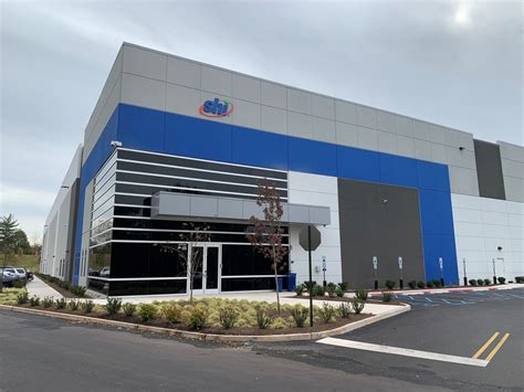 Rockefeller Group Pccp Llc Sell 396750 Sf Building To Shi For 595