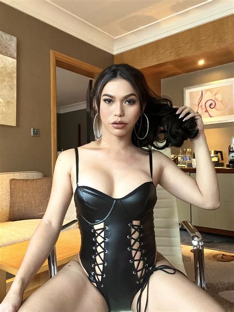 Webcam Hot Sex Video Aleah Versatile Filipino Transsexual Escort In