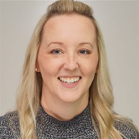 Amanda Ely Curaytor Linkedin