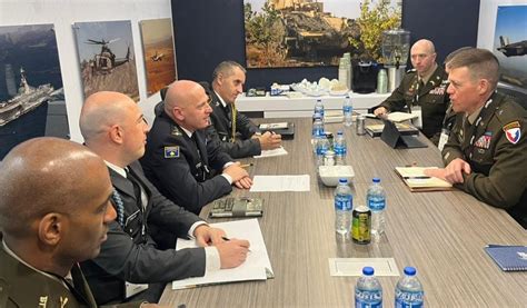 Komandanti I Fsk Bashkim Jashari Vizitë Në Shba Takohet Me Shefin E Shtabit Të Ushtrisë Amerikane