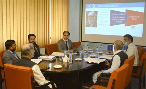 Interim Ed Comsats Pays A Visit To Comsats Secretariat Comsats