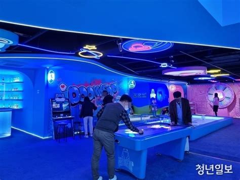 [르포] 강남 인증샷 맛집 하이트진로 두껍상회 가보니