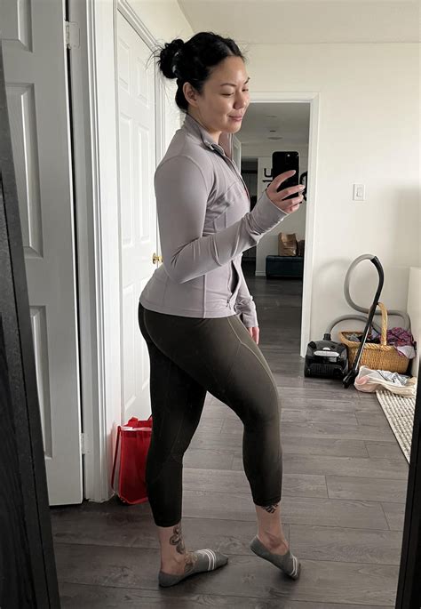The Perfect Outfit For Going To The Gym And The Grocery Store Right