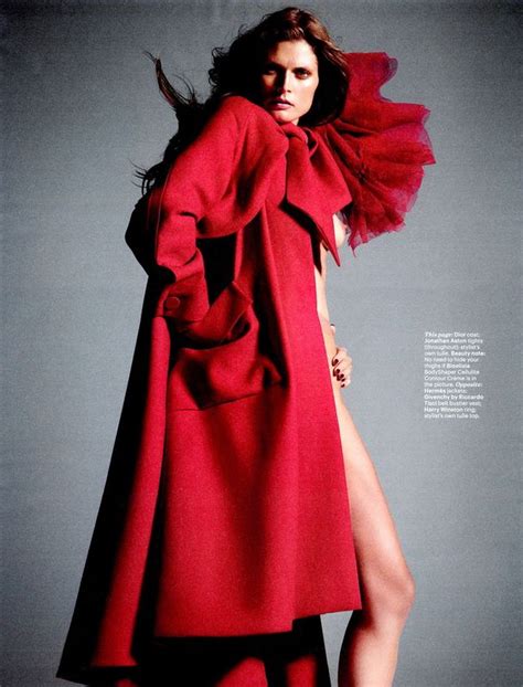 Małgorzata Bela W Nowej Sesji Topless