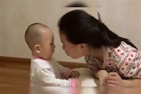 1岁半的弟弟,就敢跟10岁的姐姐吵架,长大估计少不了打架! 1岁半的弟弟,就敢跟10岁的姐姐吵架,长大估计少不了打架!