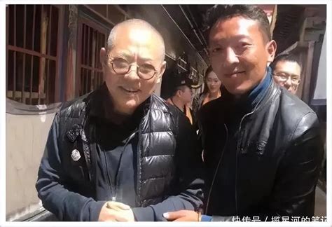 60岁李连杰满脸皱纹，老年斑清晰可见，与62岁刘德华活像两代人 360娱乐，你开心就好