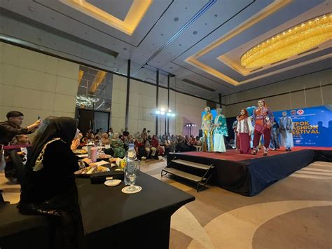 Portal Berita Resmi Pemerintah Kota Depok Cing Ikah Bangga Desainer Depok Hadirkan Wastra