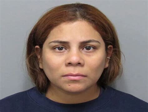 Mulher Que Deixou Filha De Um Ano Sozinha Em Casa Para Viajar é