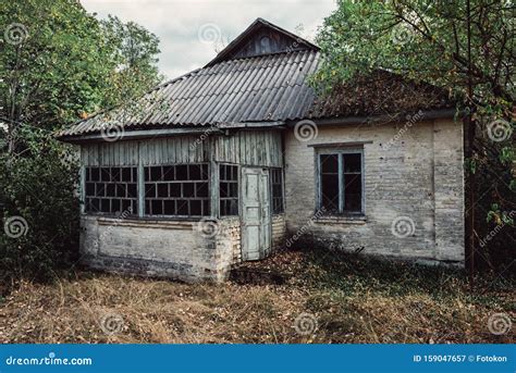 Houses In Chernobyl Zone Stock Image Image Of Desolate 159047657