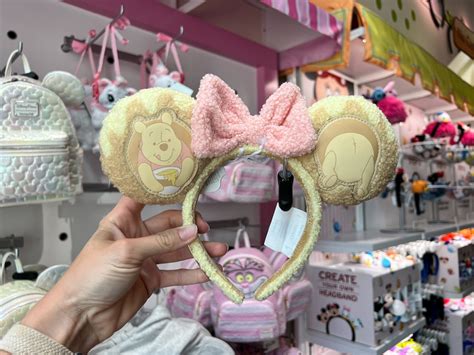 Disney Springs Has Loungeflys Bee Utiful Winnie The Pooh Minnie Ears
