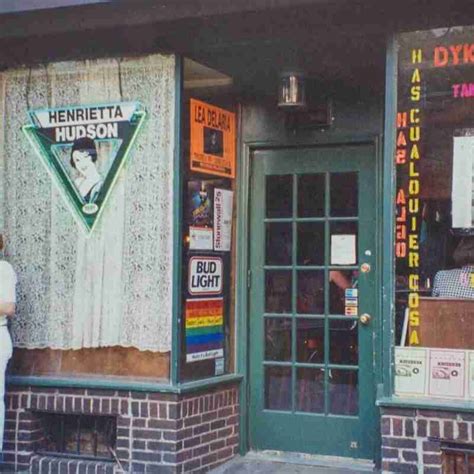 The Best Lesbian Bars And Events In Chicago