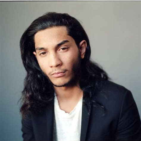 Dylan Robert Biographie Et Filmographie