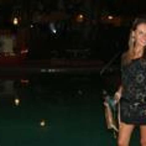 Stream Taís Crepaldi Music Listen To Songs Albums Playlists For Free On Soundcloud