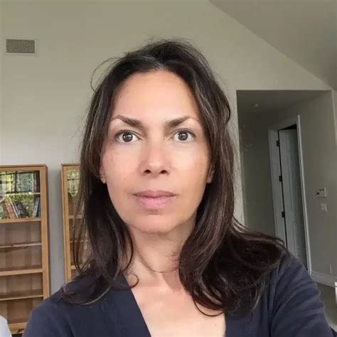 Susanna Hoffs Rocks Makeup Free Look