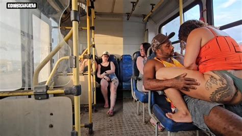 Mulher Casada Dar Mole Pra Um Cara Estranho Dentro Do Onibus E Termina