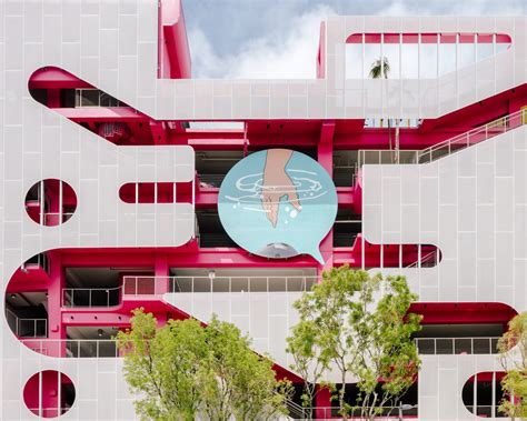 Miami Parking Facility Museum Garage Combines Several Exterior Designs