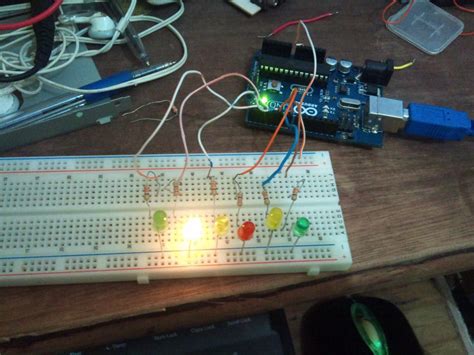 Encender Leds Secuencial Mente De Un Lado A Otro Con Arduino Uno
