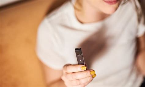 Vaping May Damage The Brain By Destroying Its Stem Cells Study Suggests Daily Mail Online