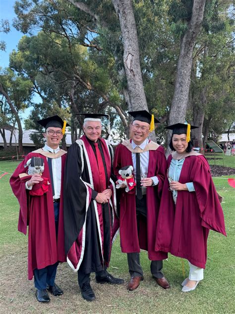 Throwback Throwbackperthgraduationtrip Convocationmemories Eric Oh