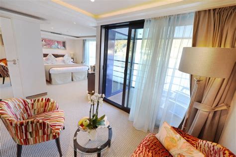 Amabella Reviews Deckplans And Cruise Schedule Amawaterways