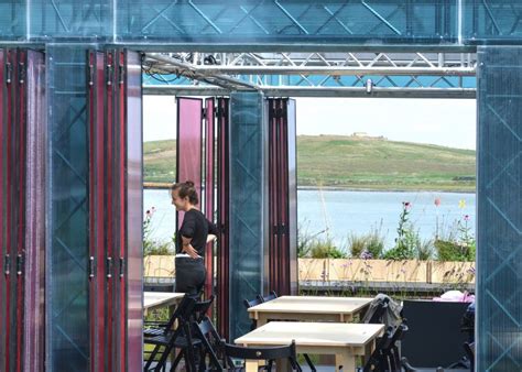 Polycarbonate Lighthouse Designed To Rejuvenate Industrial Stretch Of River Thames