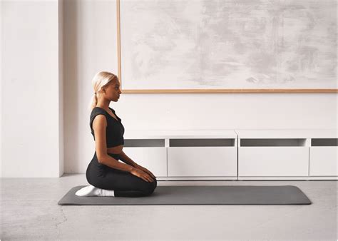 Stooped Posture Treatment Causes Exercises And Tips For Improvement Etalon