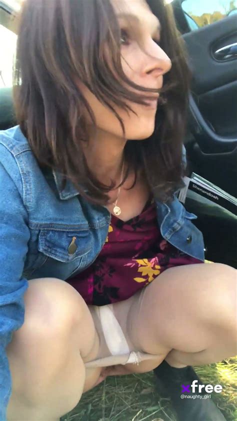 Cute Pee Amazing View