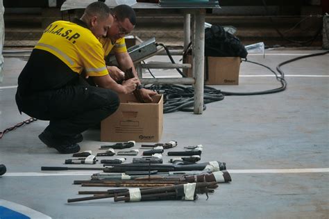 ‘armas Y Municiones Por Comida Y Medicinas Logra Resultados