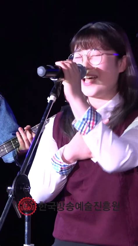 한 예 진 엔터테인먼트계열 한예진 위클리 최근 진행한 위클리수업 한예진 학생들이 직접 연주하고 노래하며 꾸민 무대들 🎉 종강이라뉘 ~ 2025 신입생 모집중 💕